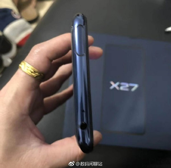 vivo官宣X27代言人，蓝色版真机上手图现身—移动终端—三易生活—E生活·E科技