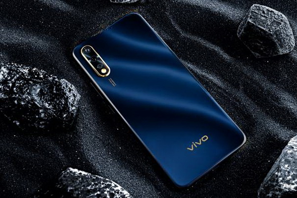 全新vivo Z5极速幻影10月21日开启预售，1498元起—厂商新闻—三易生活—E生活·E科技