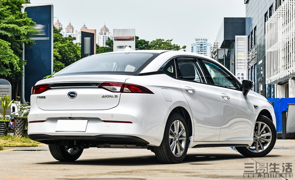 AION S新增两款网约车车型 售17.38-17.98万元—智能设备—三易生活—E生活·E科技